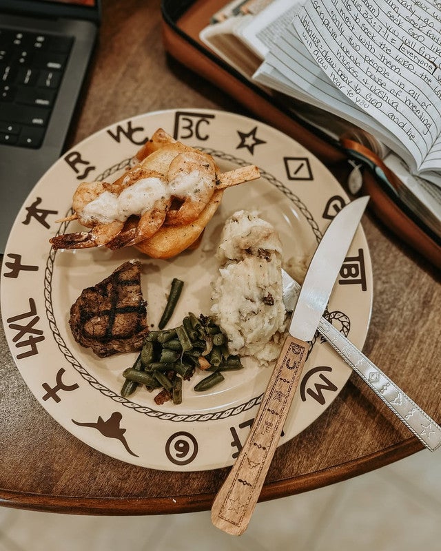 Branded Dinnerware Set (16 pcs) | Lone Star Western Decor