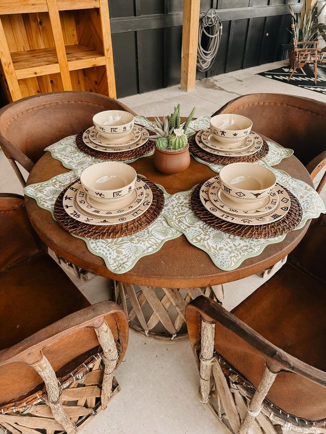 Branded Dinnerware Set (16 pcs) | Lone Star Western Decor
